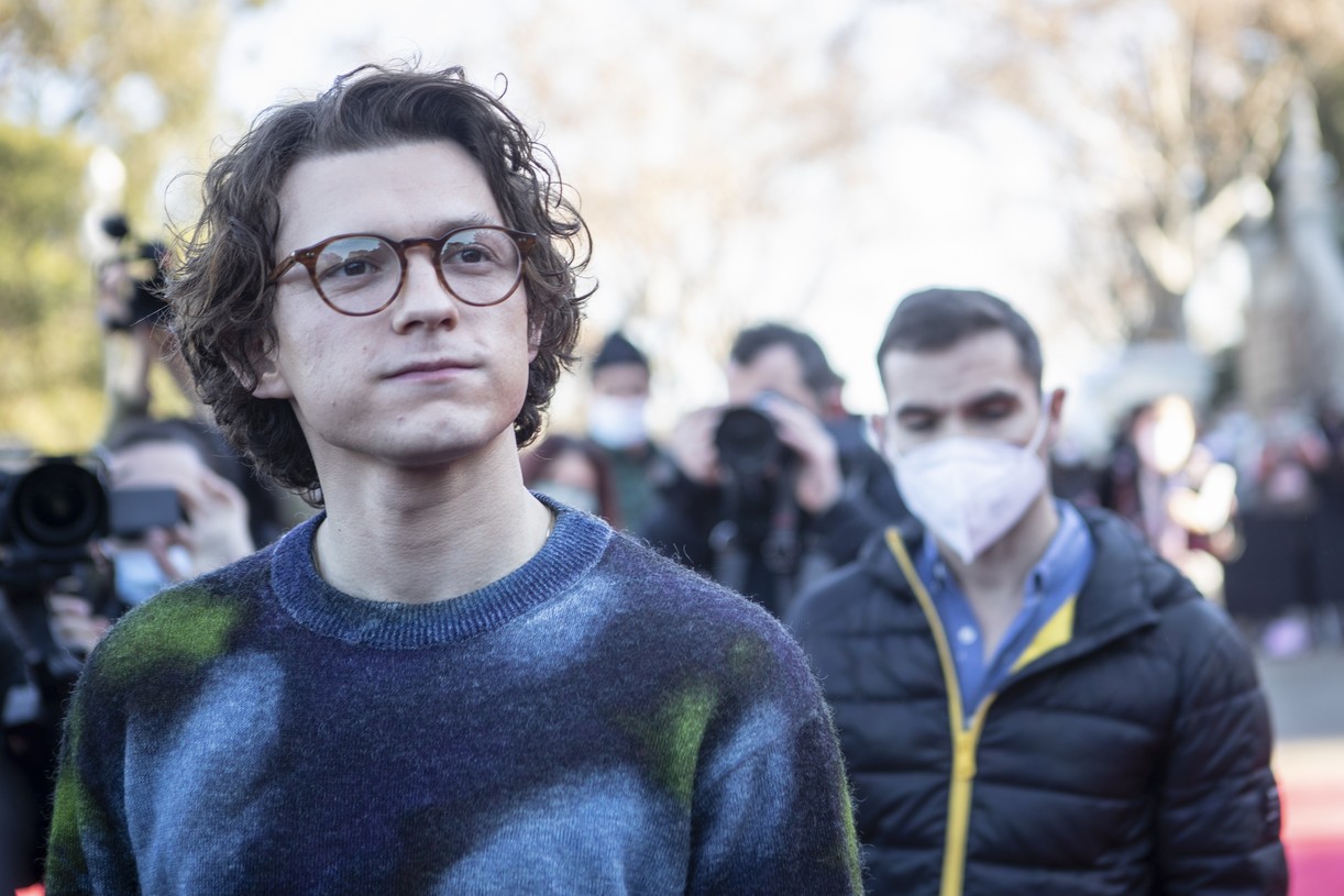 Tom Holland Is Celebrating Being One Year Sober After Filming 'The ...