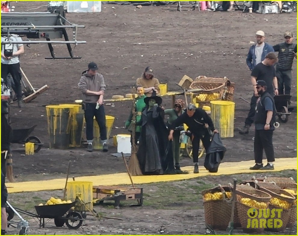 'Wicked' Set Photos Show Cynthia Erivo & Her Stunt Double Flying as ...
