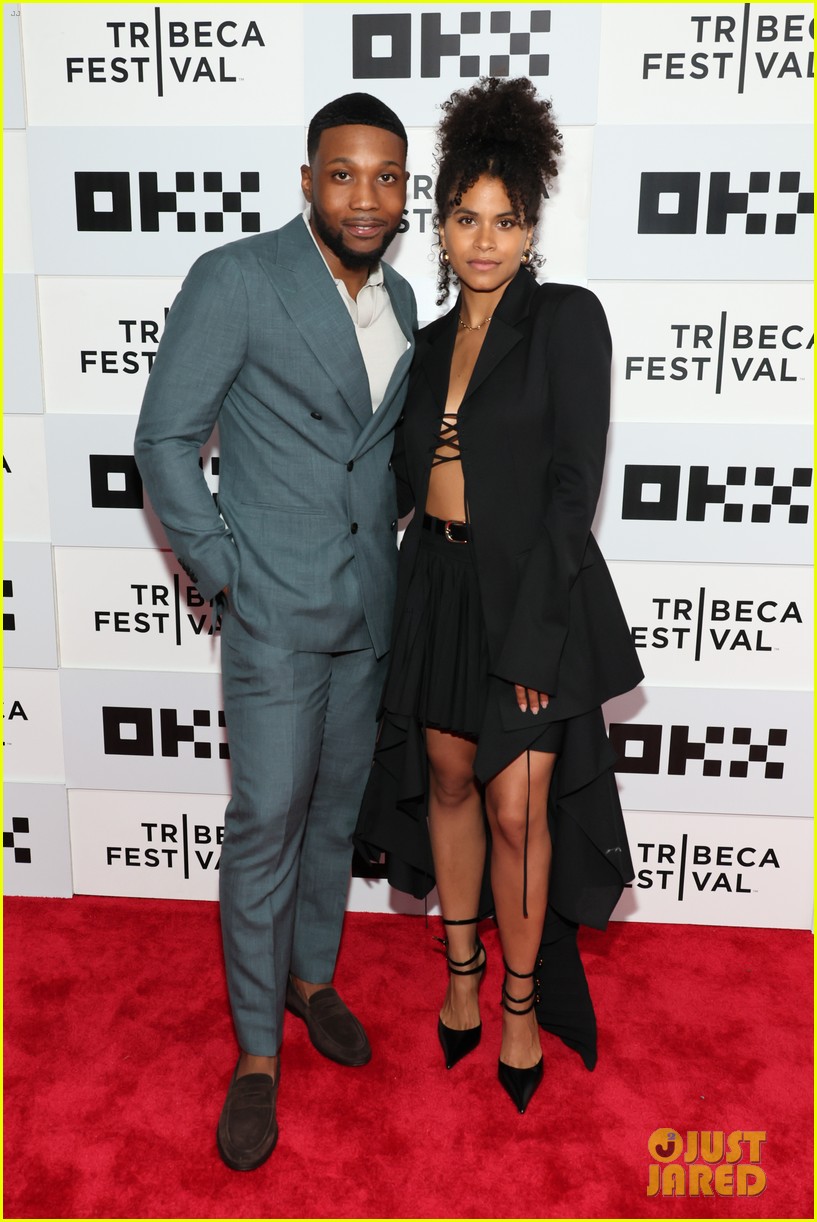 Pregnant Claire Danes Shows Off Her Baby Bump at 'Full Circle' Tribeca ...