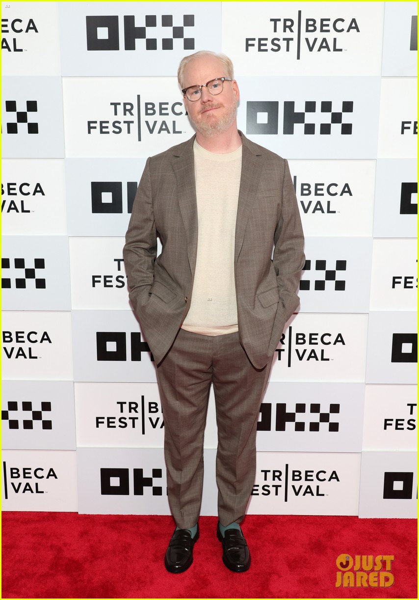 Pregnant Claire Danes Shows Off Her Baby Bump at 'Full Circle' Tribeca ...