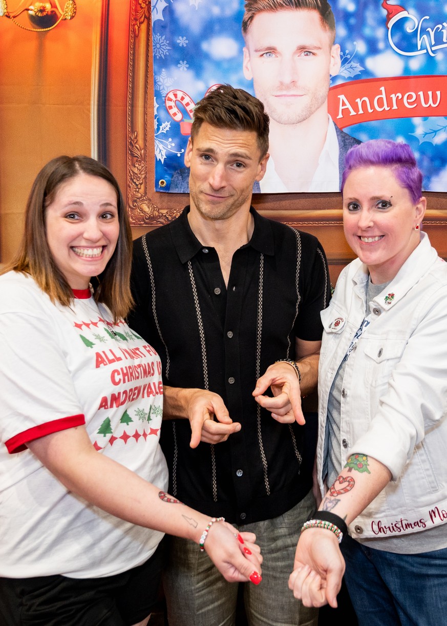 Tyler Hynes, Kristoffer Polaha & More Hallmark Channel Stars Gather For ...