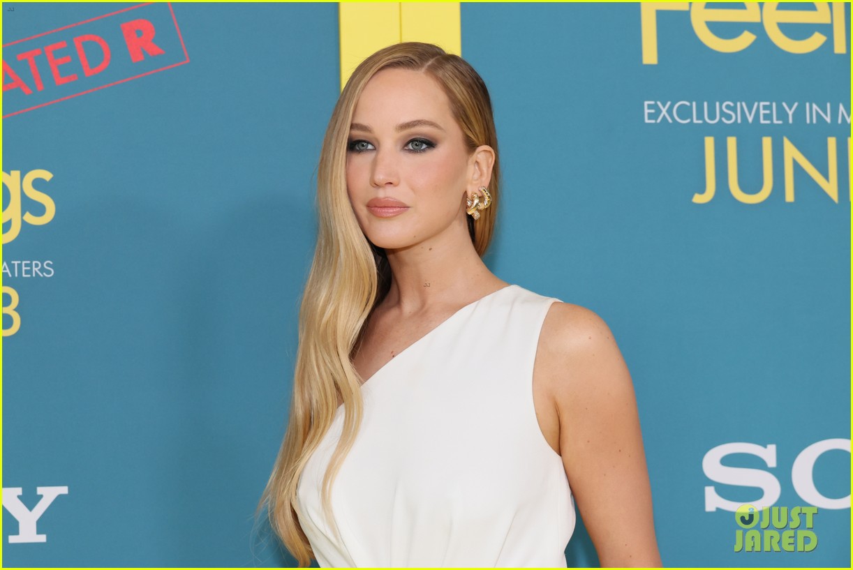 Jennifer Lawrence Brings 'No Hard Feelings' Premiere to NYC With Andrew ...
