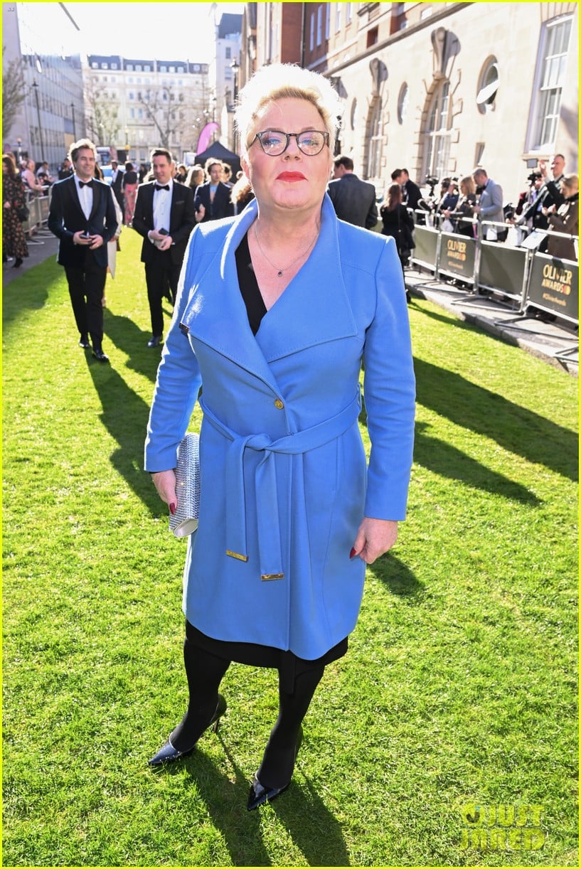 Suzy Izzard Shares Preferred Name & Pronouns, But Doesn't Mind Being ...