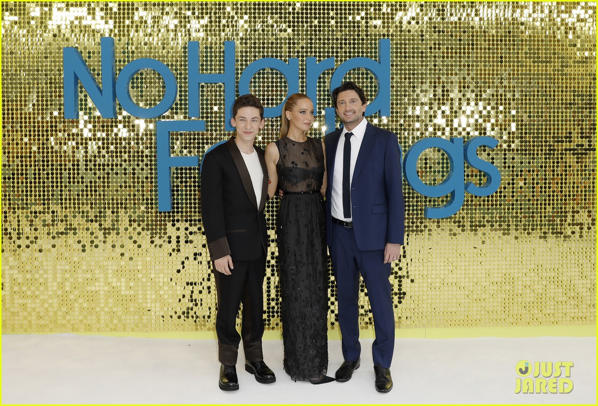 Jennifer Lawrence Stuns In Classy & Sheer Black Gown For 'No Hard ...