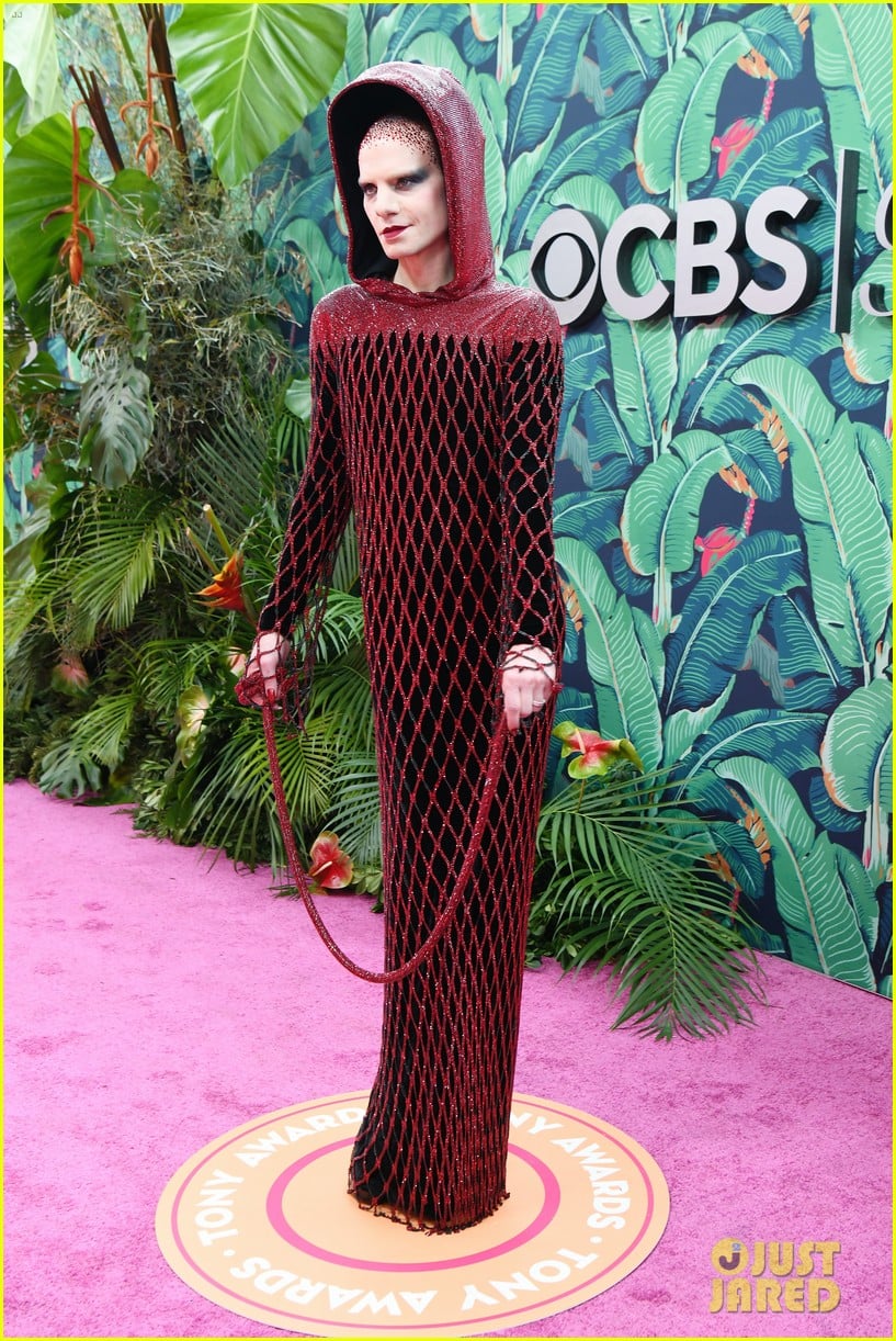 'Into the Woods' Producer Jordan Roth Makes a Splash With Otherworldly ...