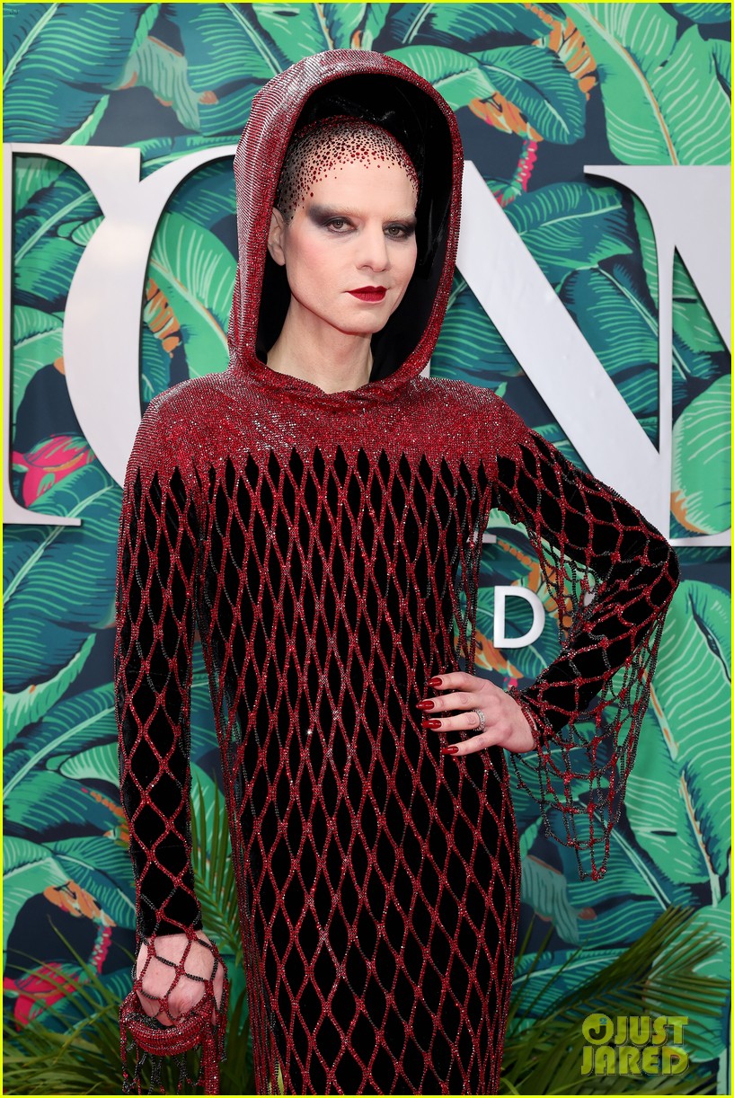 'Into the Woods' Producer Jordan Roth Makes a Splash With Otherworldly ...