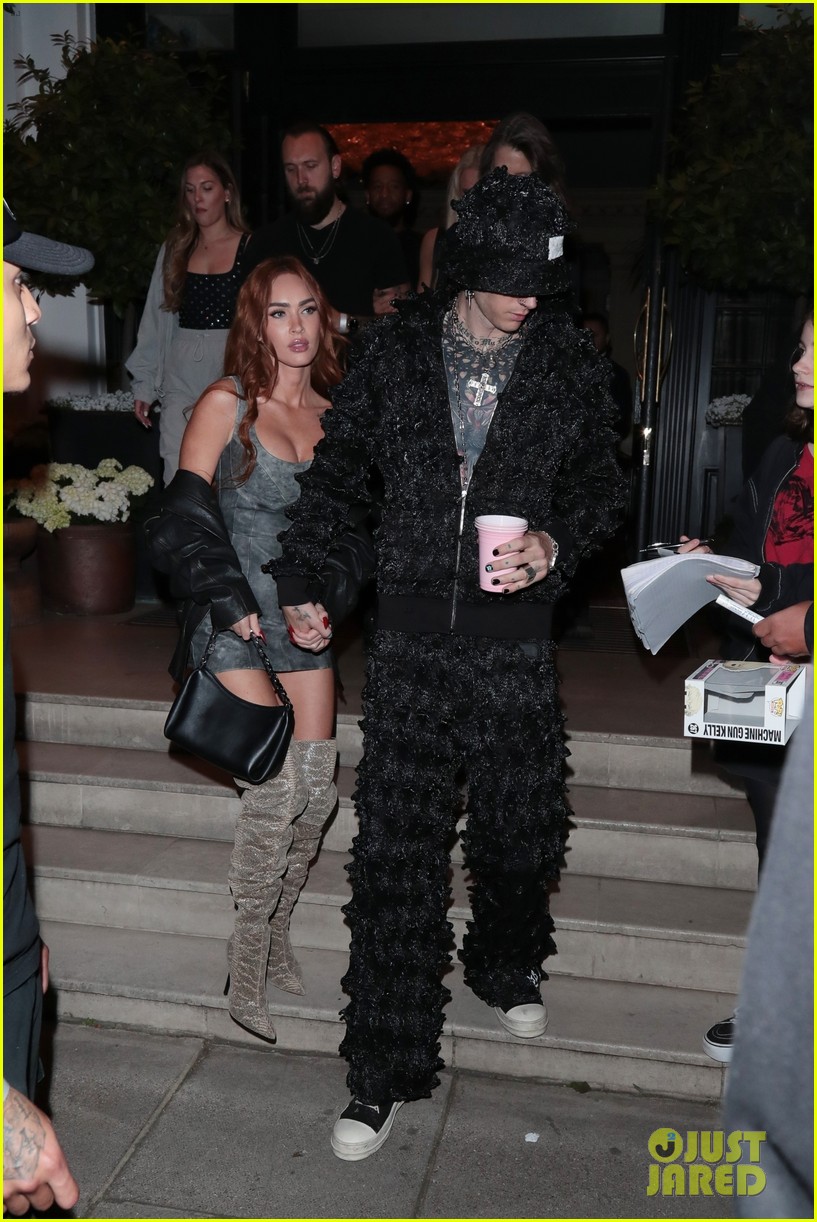 Megan Fox & Machine Gun Kelly Hold Hands on Dinner Date in London ...