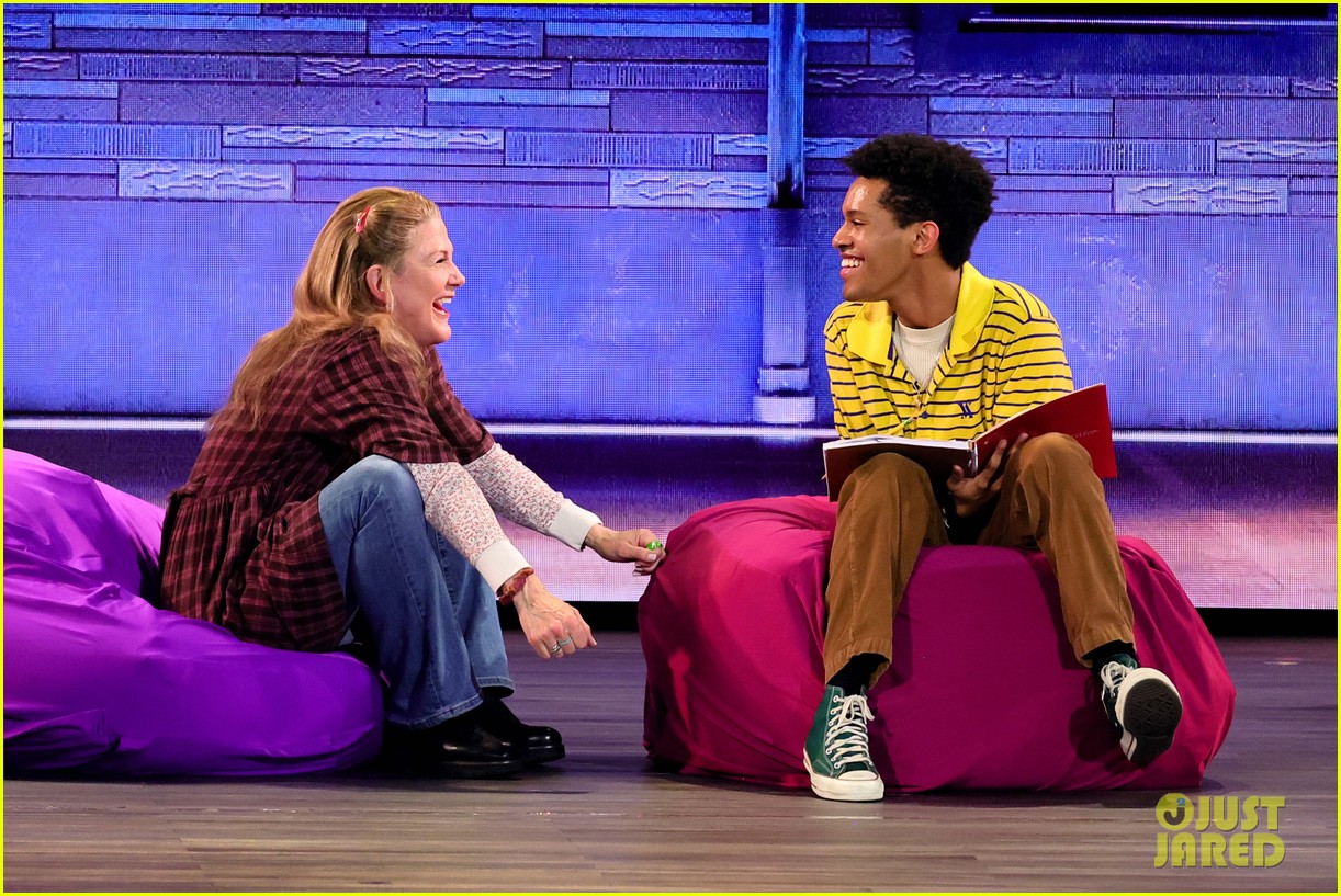 'Kimberly Akimbo' Rules the Tony Awards 2023 with Best Musical Win - Watch the Cast's ...