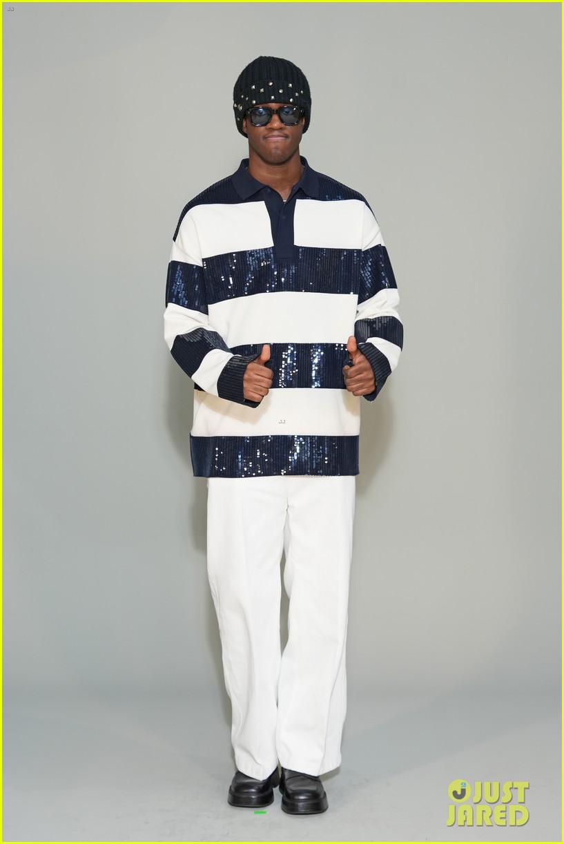 Manu Rios & Tom Daley Show Some Skin, Mirror Each Other at AMI Show ...