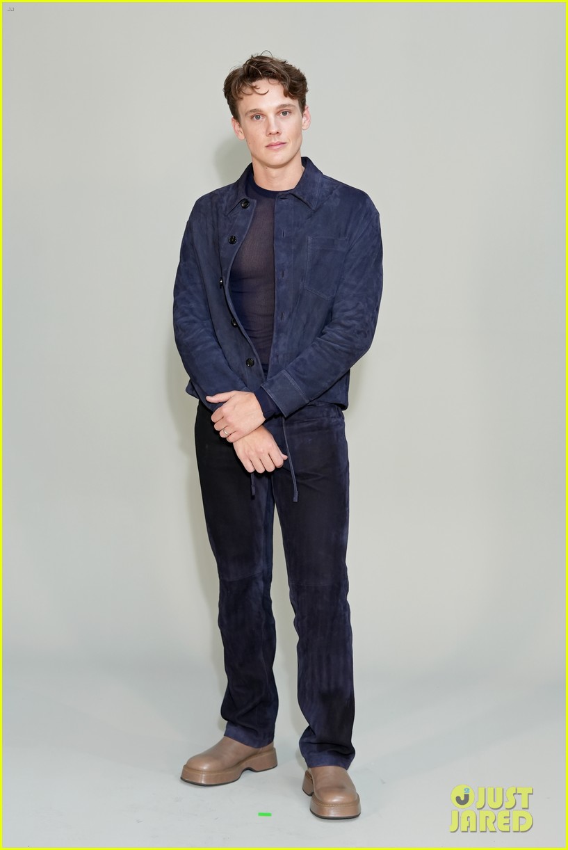 Manu Rios & Tom Daley Show Some Skin, Mirror Each Other at AMI Show ...