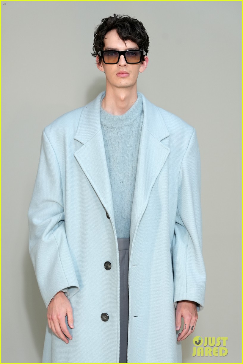 Manu Rios & Tom Daley Show Some Skin, Mirror Each Other at AMI Show During Paris Fashion Week ...