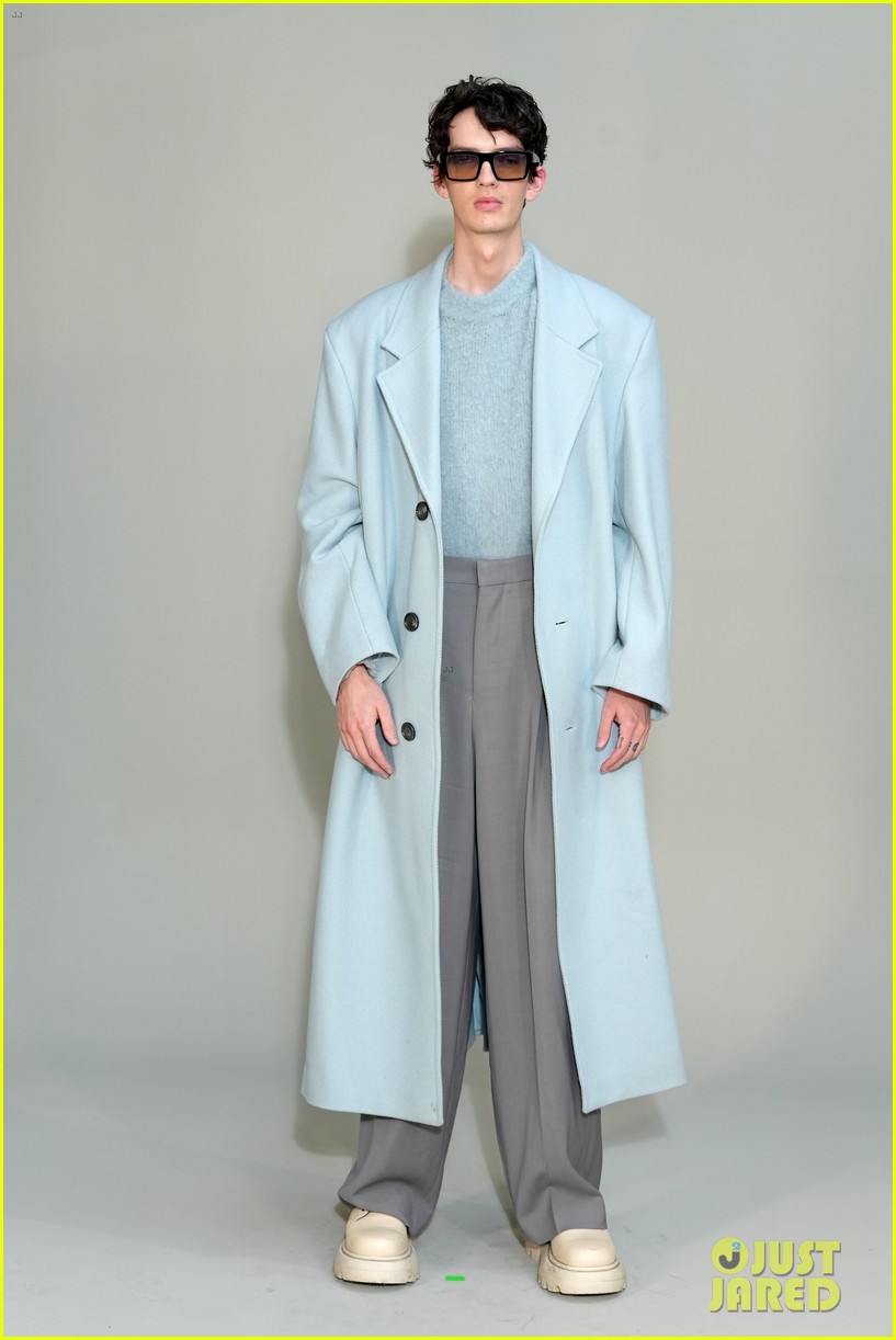 Manu Rios & Tom Daley Show Some Skin, Mirror Each Other at AMI Show ...