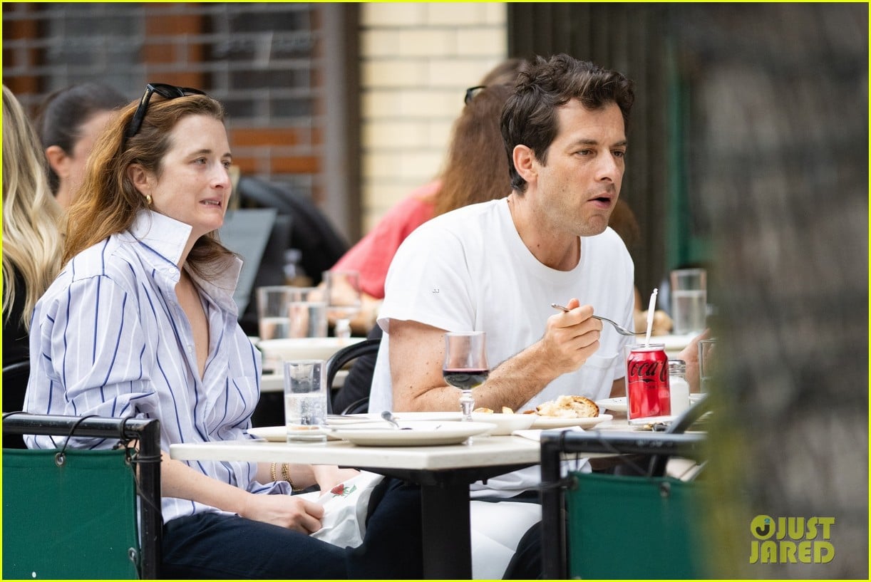 Mark Ronson & Wife Grace Gummer Meet Up with a Friend for Dinner in NYC ...