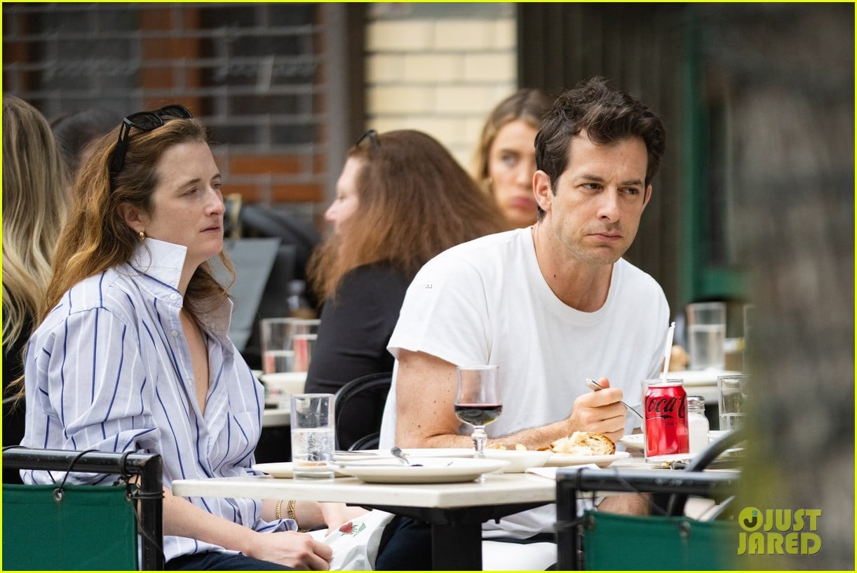 Mark Ronson & Wife Grace Gummer Meet Up with a Friend for Dinner in NYC ...