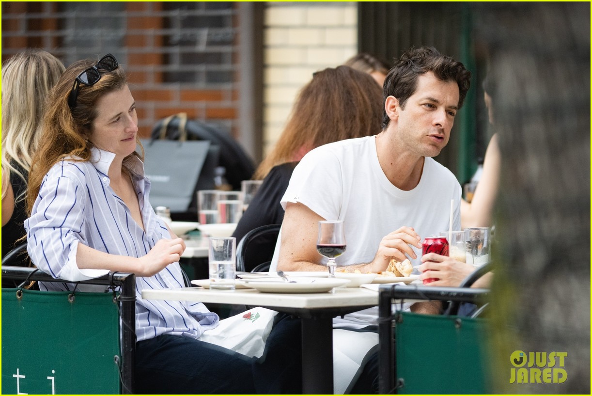 Mark Ronson & Wife Grace Gummer Meet Up with a Friend for Dinner in NYC ...