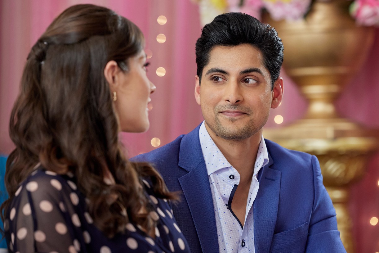 Eva Bourne & Rushi Kota Talk Bringing First South Asian Romance To ...