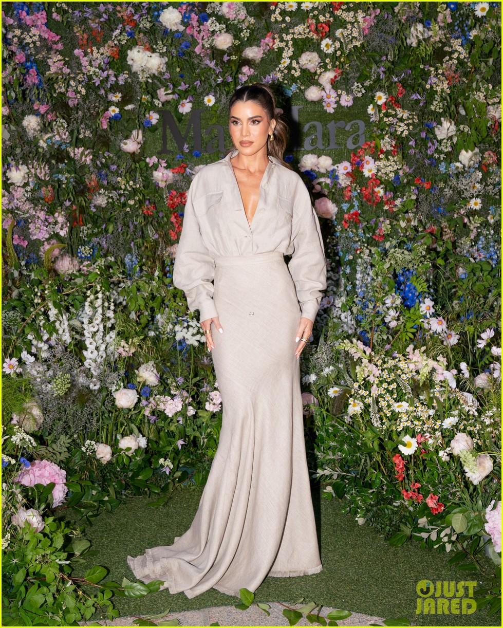 Demi Moore, Amy Adams, & More Stars Celebrate Max Mara Resort 2024 ...