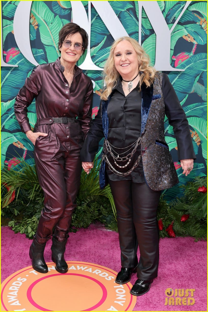Melissa Etheridge & Wife Linda Wallem Attend Tony Awards 2023 Same Day She Announces Broadway ...