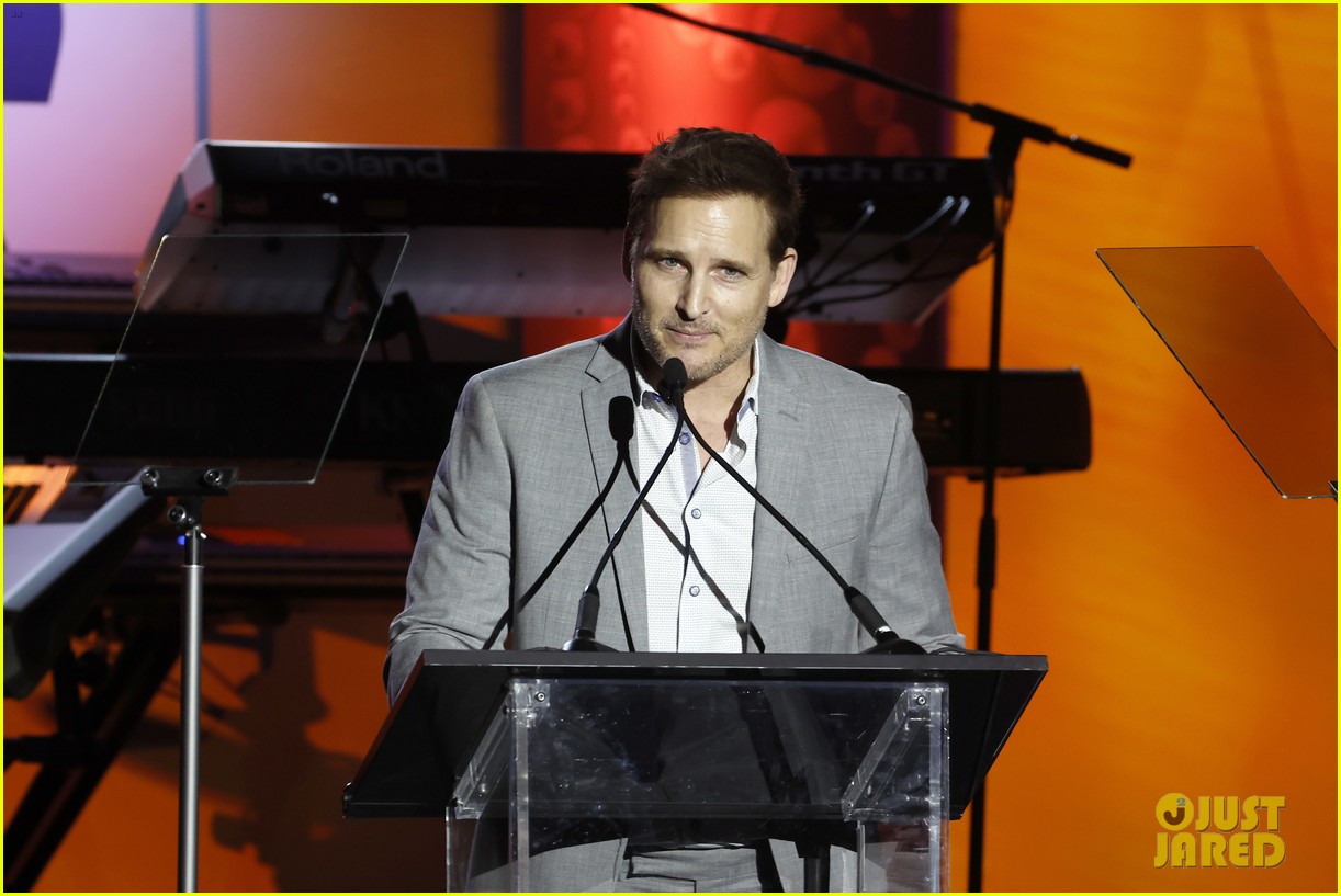 Ashlee Simpson Ross & Evan Ross Couple Up For Race To Erase MS Gala ...