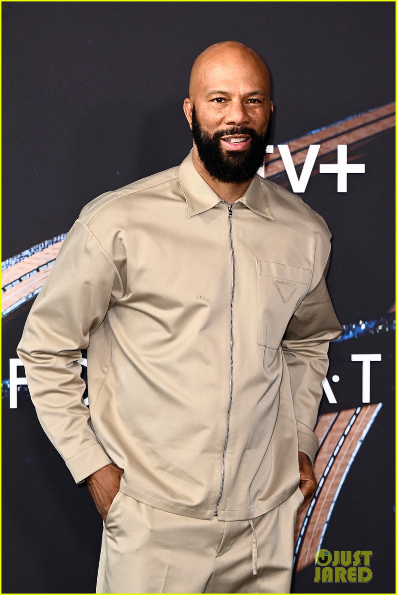 Lee Pace Bares His Arms in Sleeveless Top at 'Foundation' Season 2 ...