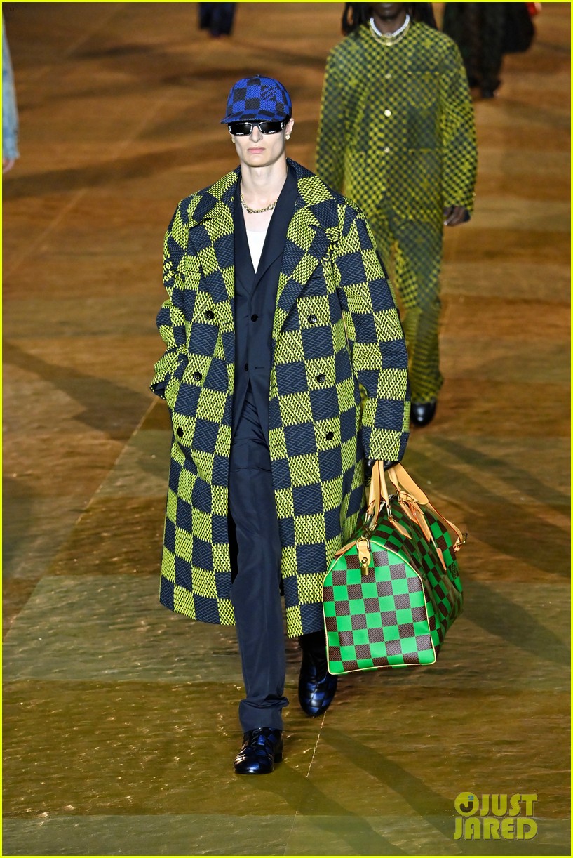 Photo: pharrell williams louis vuitton show 044 | Photo 4947557 | Just ...