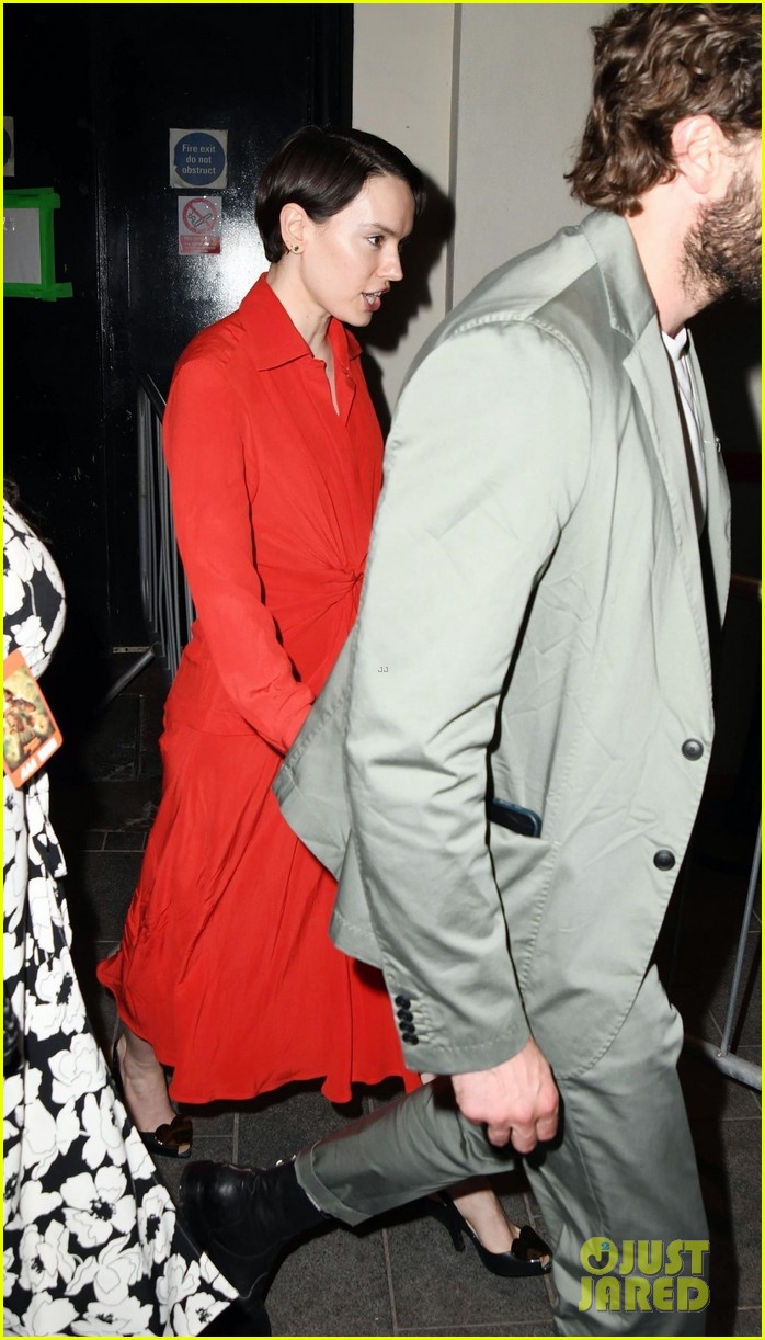 Daisy Ridley Makes Rare Appearance with Husband Tom Bateman, Supports ...