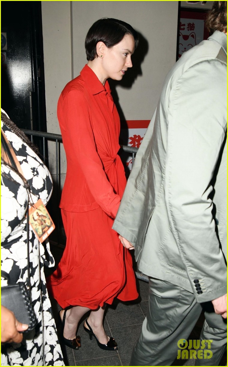 Daisy Ridley Makes Rare Appearance with Husband Tom Bateman, Supports ...