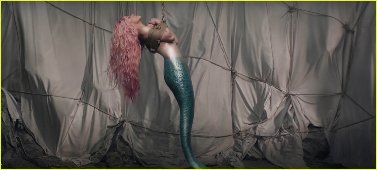 Shakira Transforms Into a Mermaid, Enchants Manuel Turizo in 'Copa ...