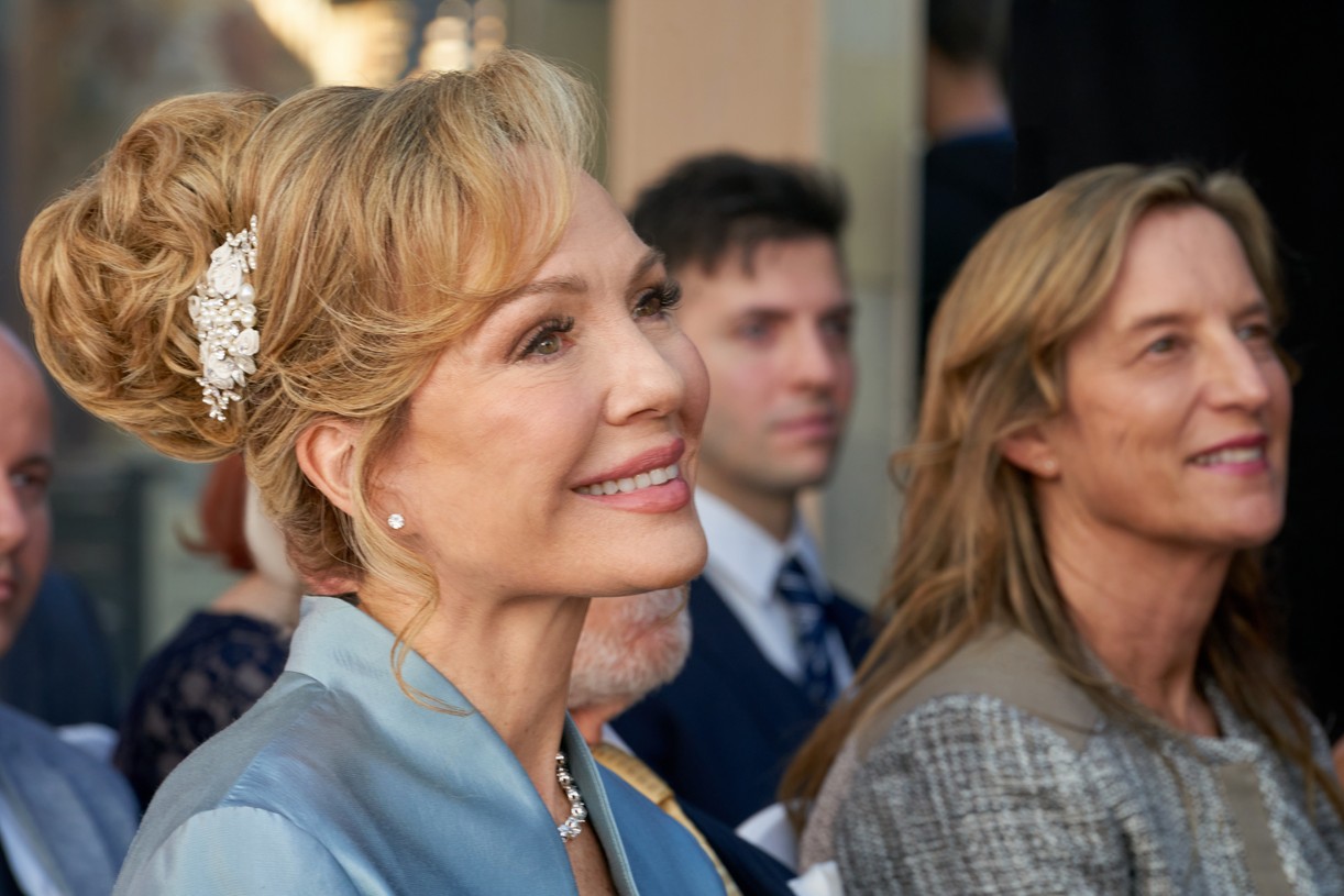 Becca Tobin & Jake Epstein Try To Plan A Wedding With Meddling Mothers ...