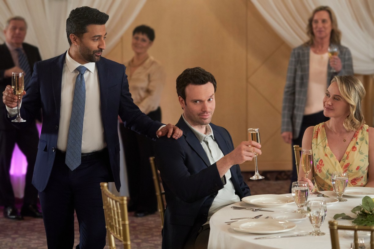 Becca Tobin & Jake Epstein Try To Plan A Wedding With Meddling Mothers ...