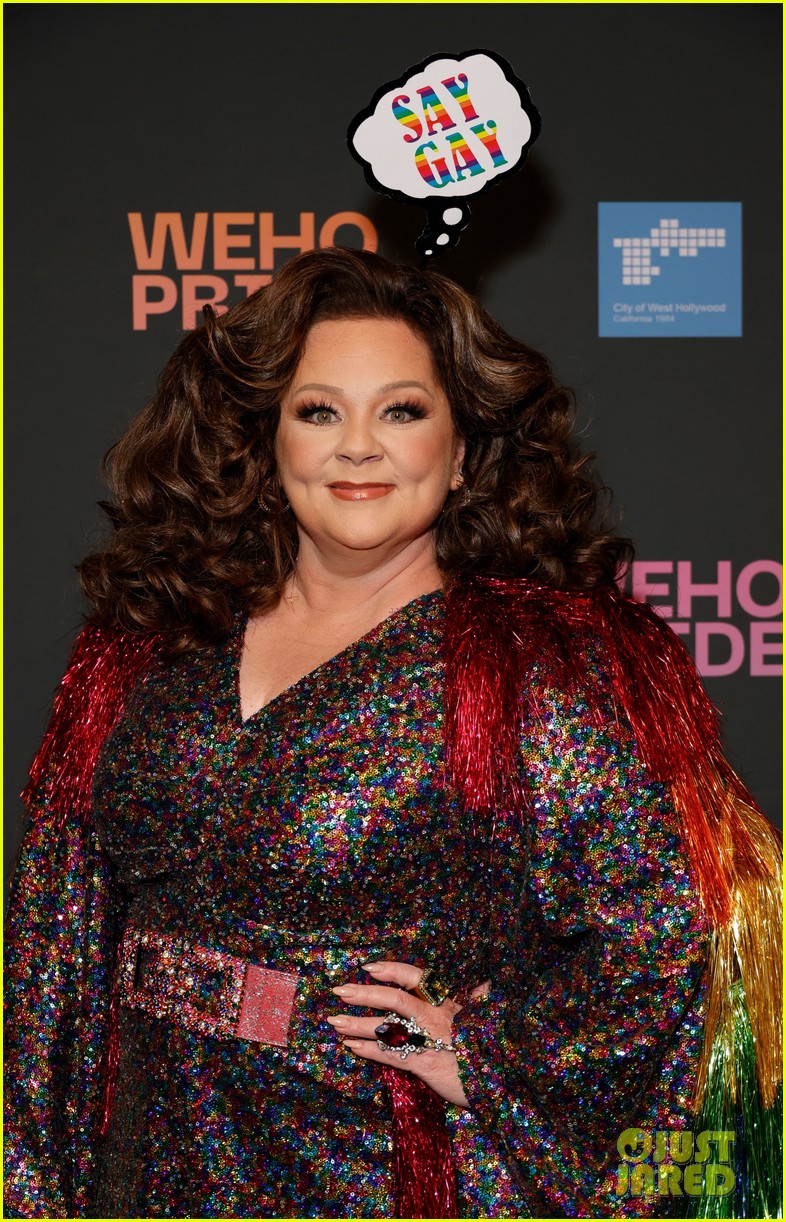 Melissa McCarthy & Niecy Nash-Betts are WeHo Pride Parade Icons with ...