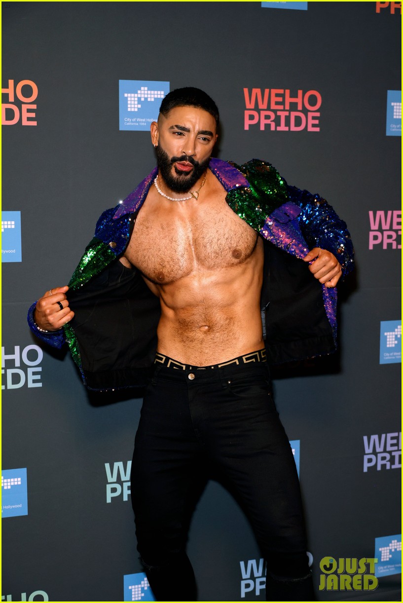 Melissa McCarthy & Niecy Nash-Betts are WeHo Pride Parade Icons with ...