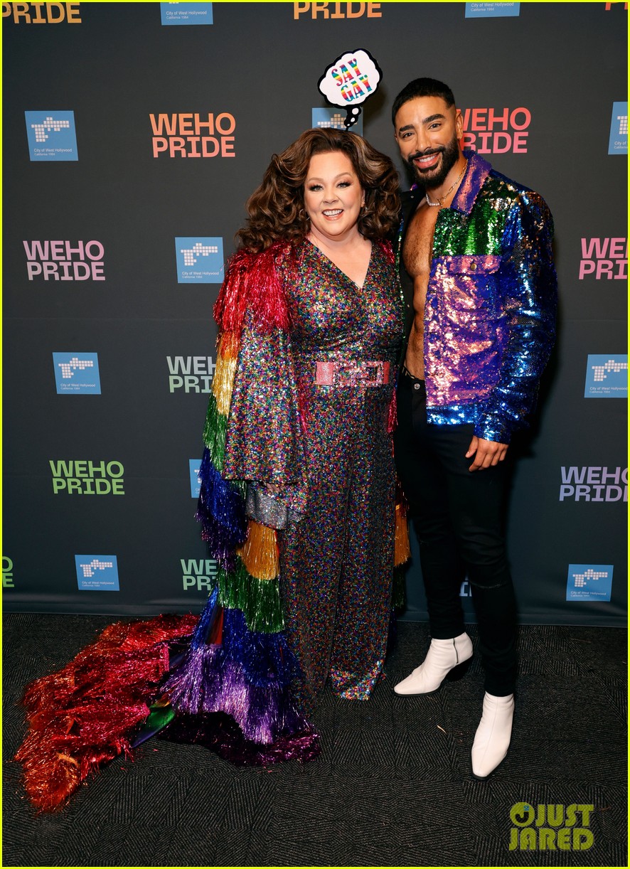 Melissa McCarthy & Niecy Nash-Betts are WeHo Pride Parade Icons with ...