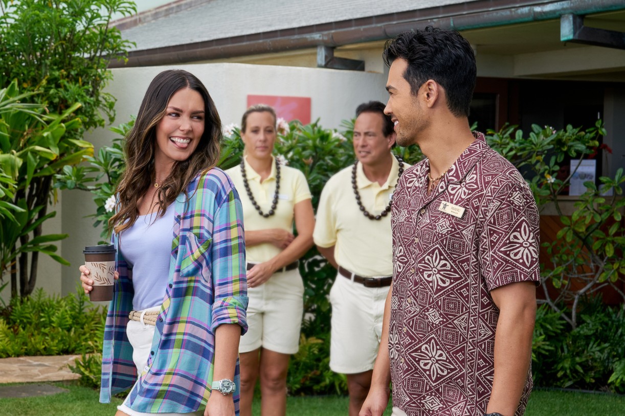 Taylor Cole & Kanoa Goo Kick Off Hallmark Channel's Summer Nights ...