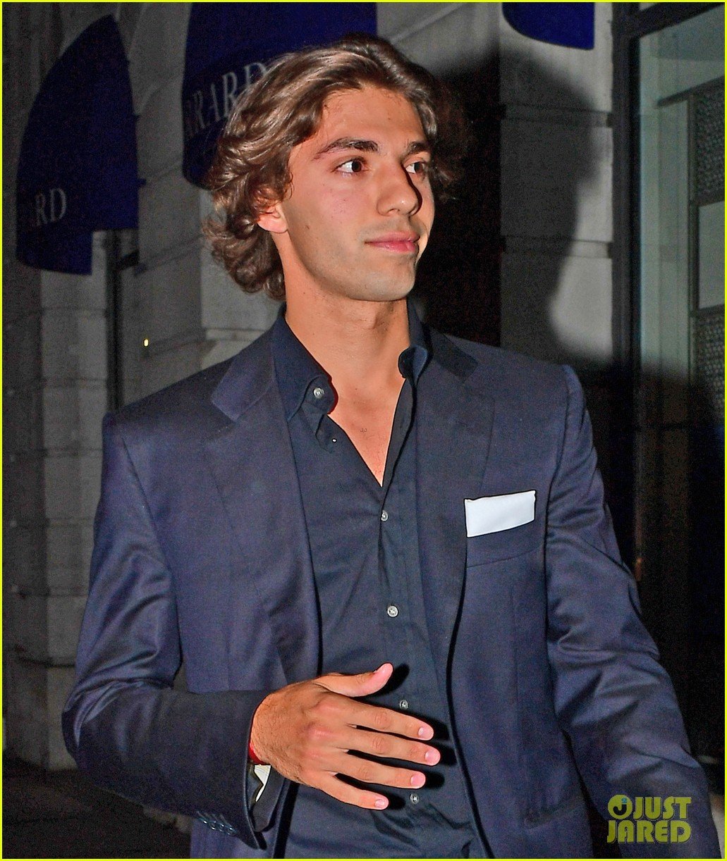 Tennis Star Emma Raducanu Helps New Boyfriend Carlo Agostinelli ...