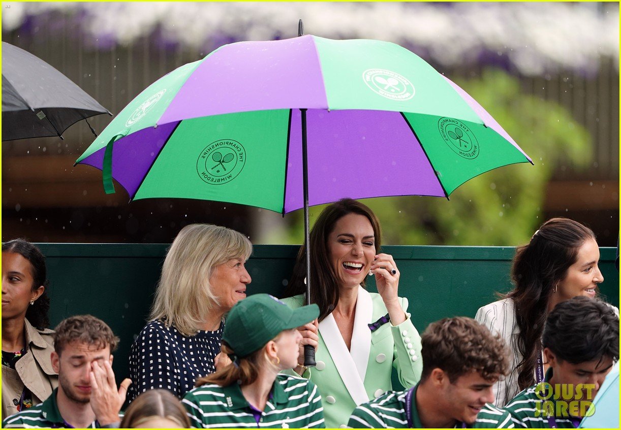 Kate Middleton Coordinates Her Outfit With Her Umbrella During Rainy ...