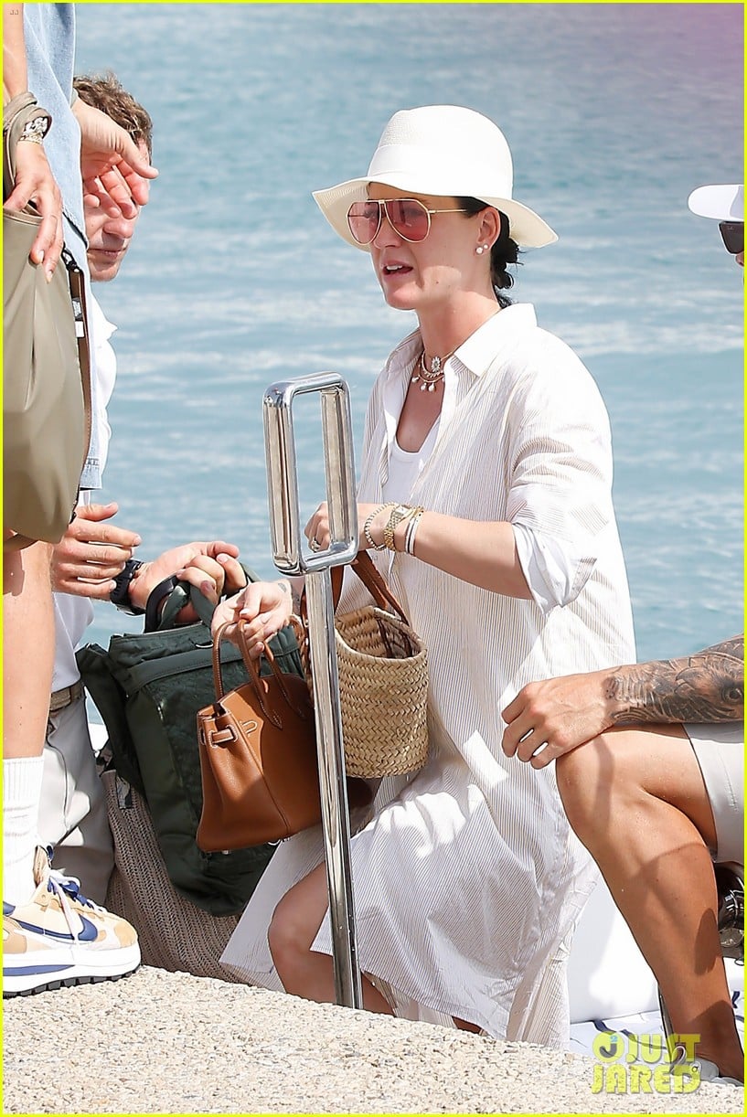 Katy Perry & Orlando Bloom Go for Boat Ride While Vacationing in South ...