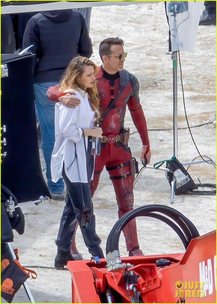 Blake Lively Visits Ryan Reynolds on Set of 'Deadpool 3' in London: Photo 4954833 | Blake Lively ...