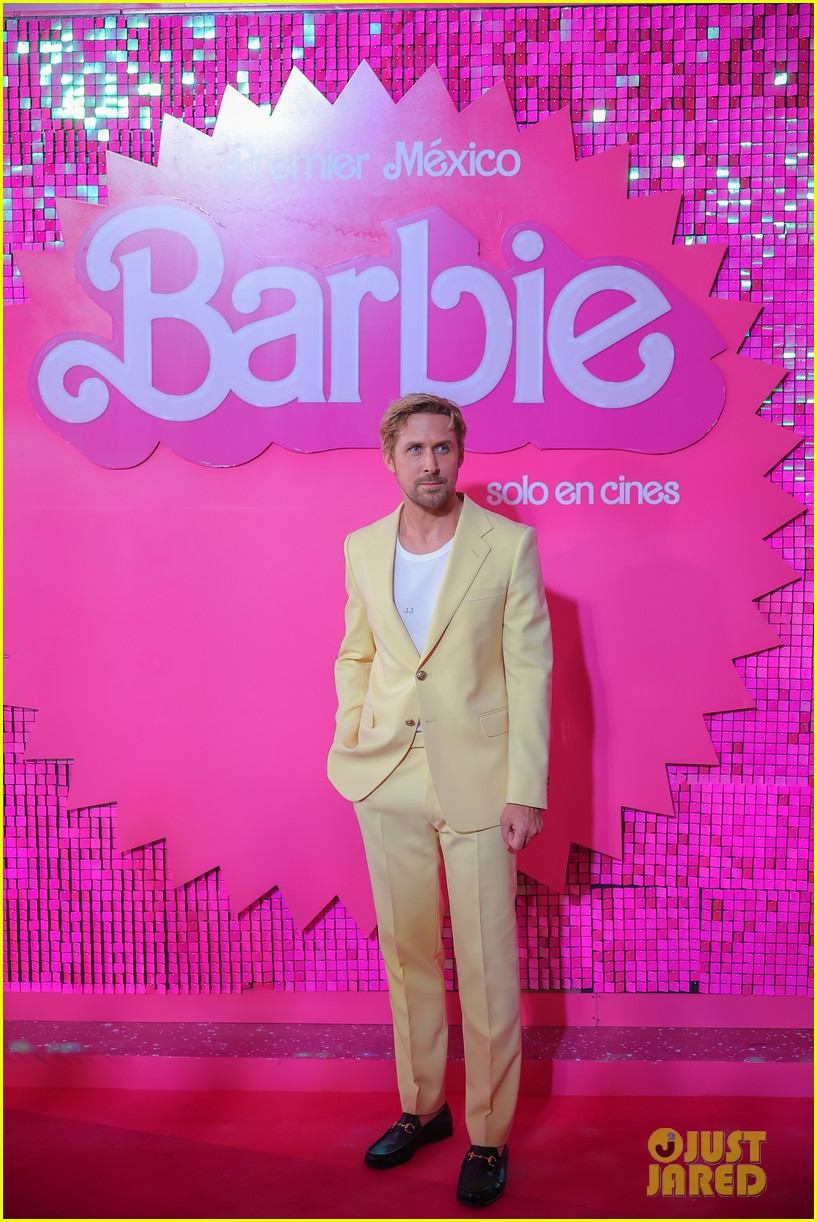 Margot Robbie Channels Earring Magic Barbie For Press Stop in Mexico ...