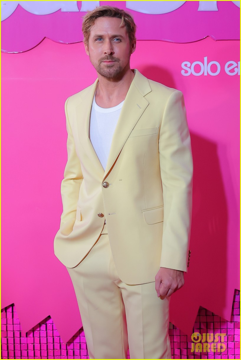 Margot Robbie Channels Earring Magic Barbie For Press Stop in Mexico ...