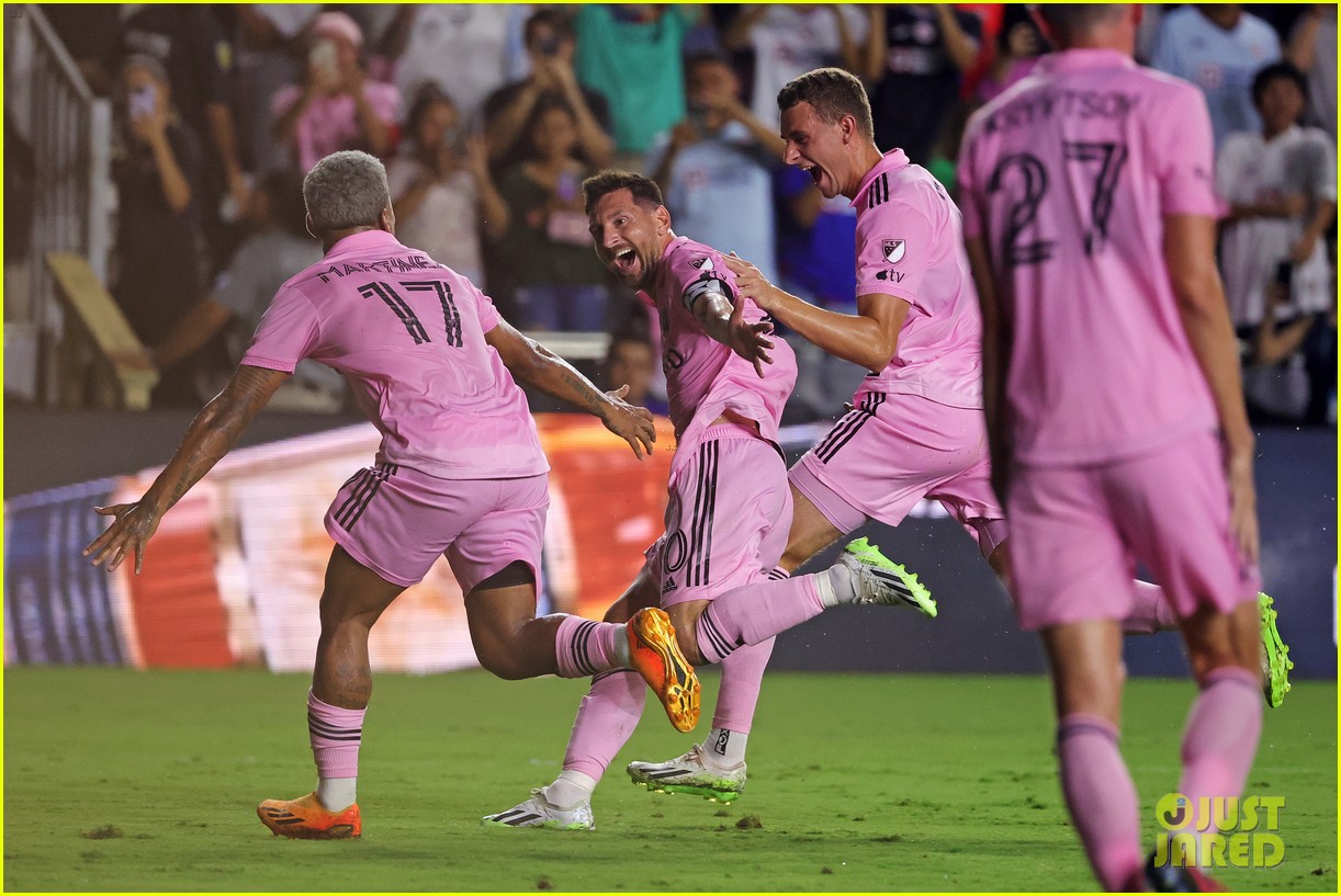 Lionel Messi Makes Game-Winning Goal In Inter Miami Debut - See The Pics!: Photo 4957331 ...