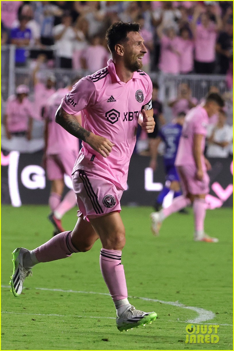 Lionel Messi Makes Game-Winning Goal In Inter Miami Debut - See The Pics!: Photo 4957352 ...