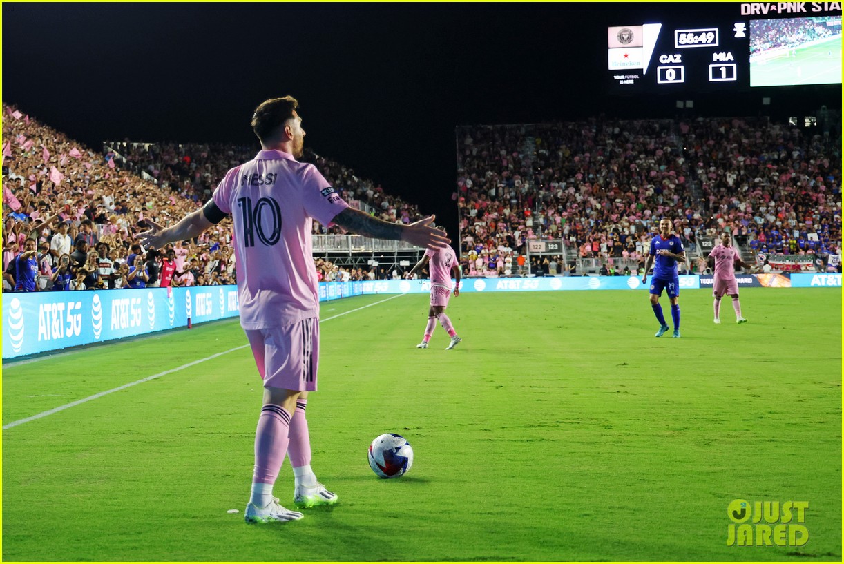 Lionel Messi Makes Game-Winning Goal In Inter Miami Debut - See The Pics!: Photo 4957356 ...