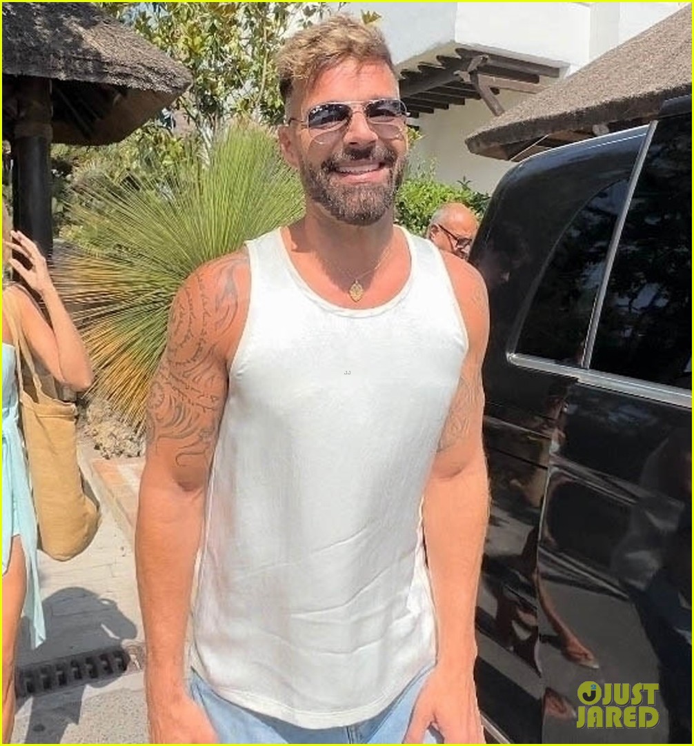 Ricky Martin Performs in Spain After Announcing Split from Husband Jwan ...