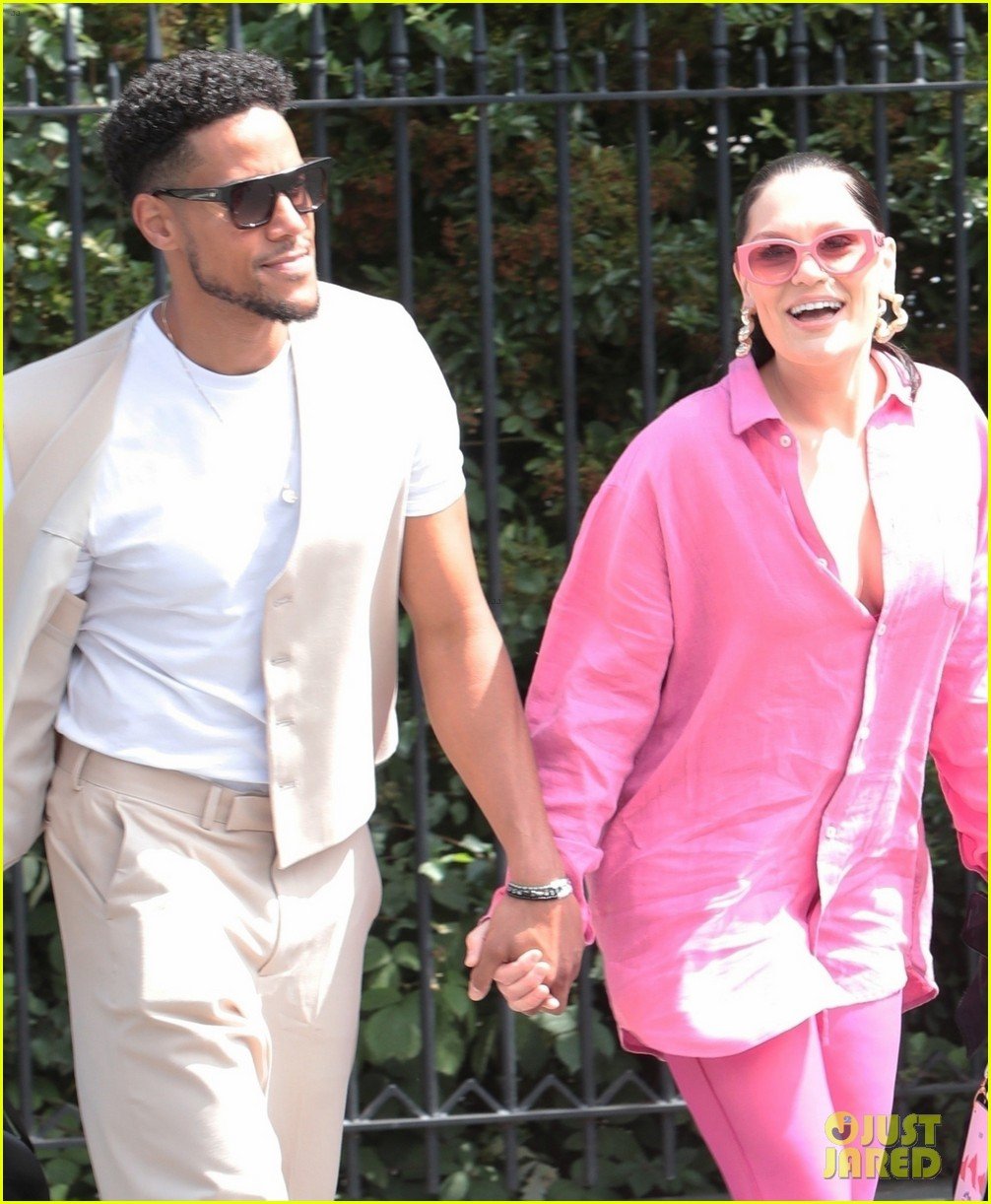Jessie J Goes Pretty in Pink for Wimbledon 2023 Match with Boyfriend ...