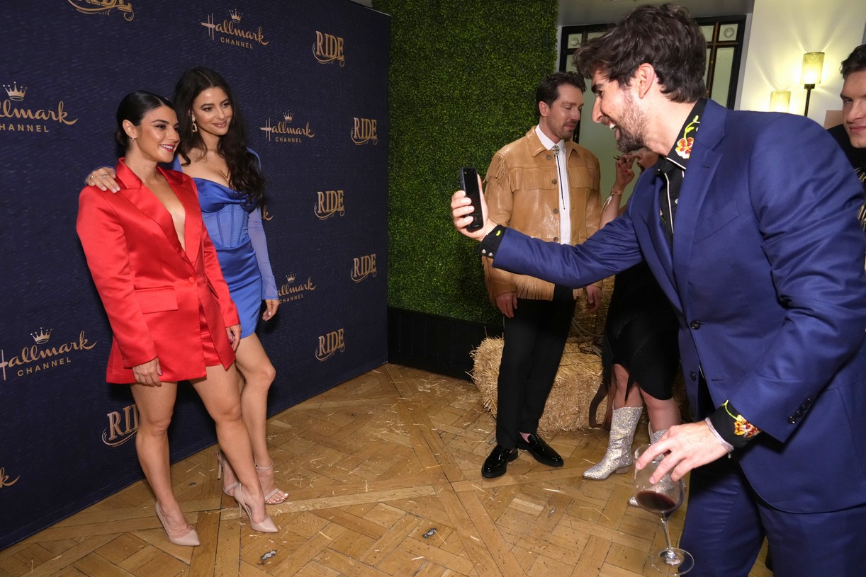 Hallmark Channel's Sara Garcia Is Engaged To Chris Crawford!: Photo ...