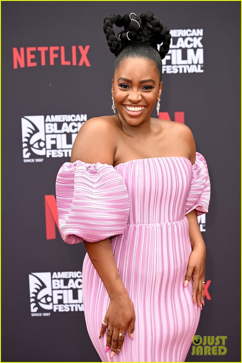 Teyonah Parris Stresses Importance of Wearing Her Natural Hair in Every ...