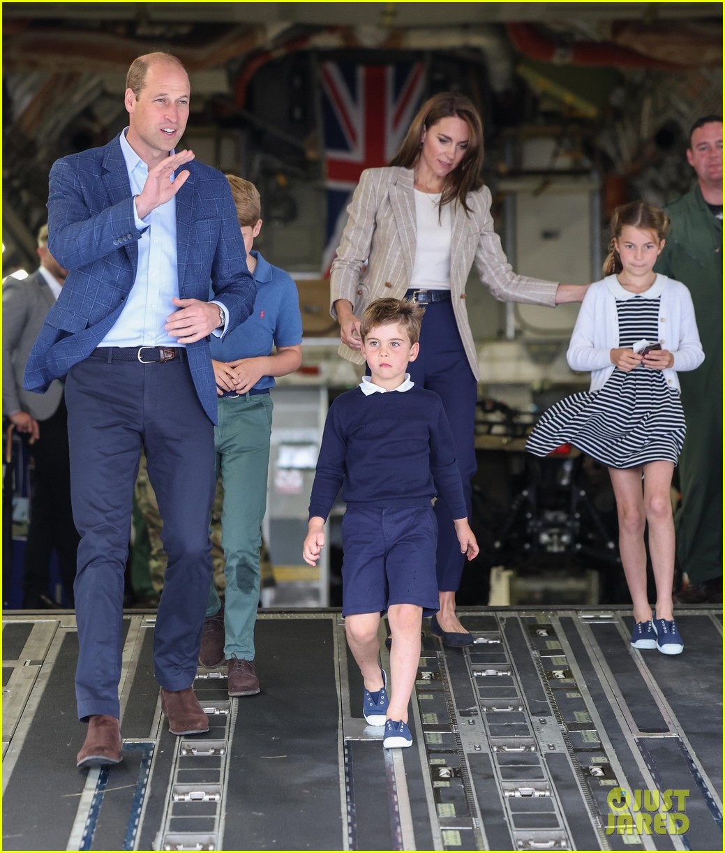 Prince William & Princess Catherine Bring George, Charlotte & Louis To ...