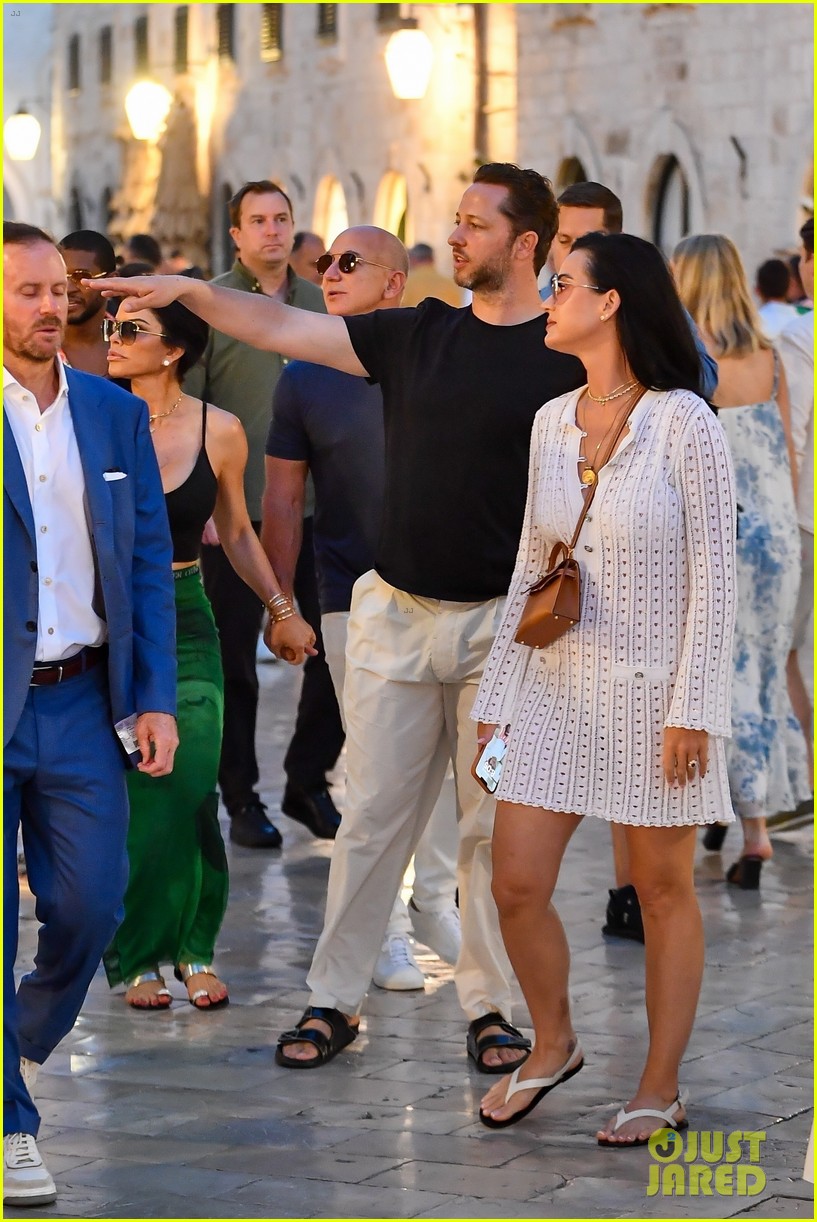 Katy Perry & Orlando Bloom Sight See in Croatia With Jeff Bezos & Lauren Sanchez: Photo 4961352 ...