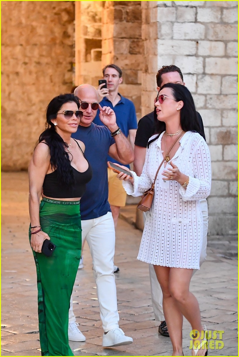 Katy Perry & Orlando Bloom Sight See in Croatia With Jeff Bezos & Lauren Sanchez: Photo 4961388 ...
